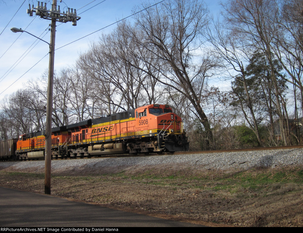 BNSF 5908